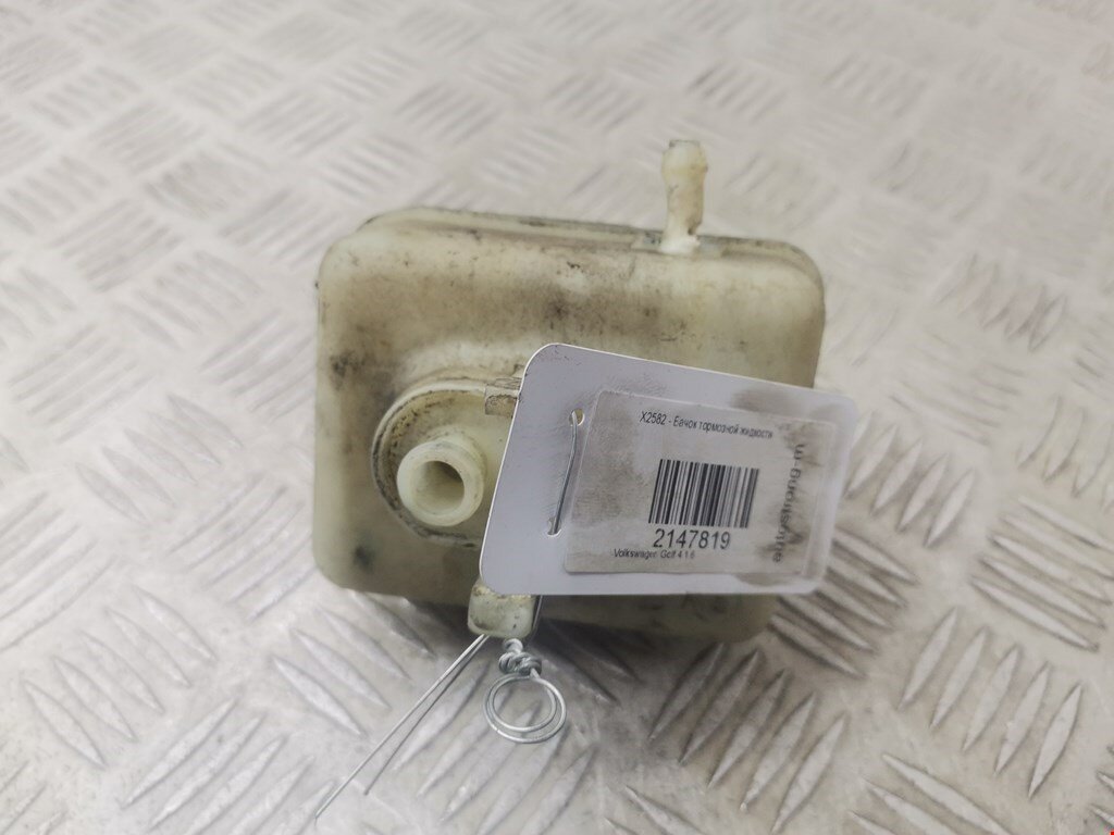 Бачок тормозной жидкости Volkswagen Golf 4 l481402 арт. 2147819