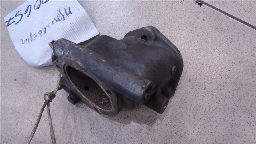 Корпус термостата от Nissan Primera P11 1995-2002