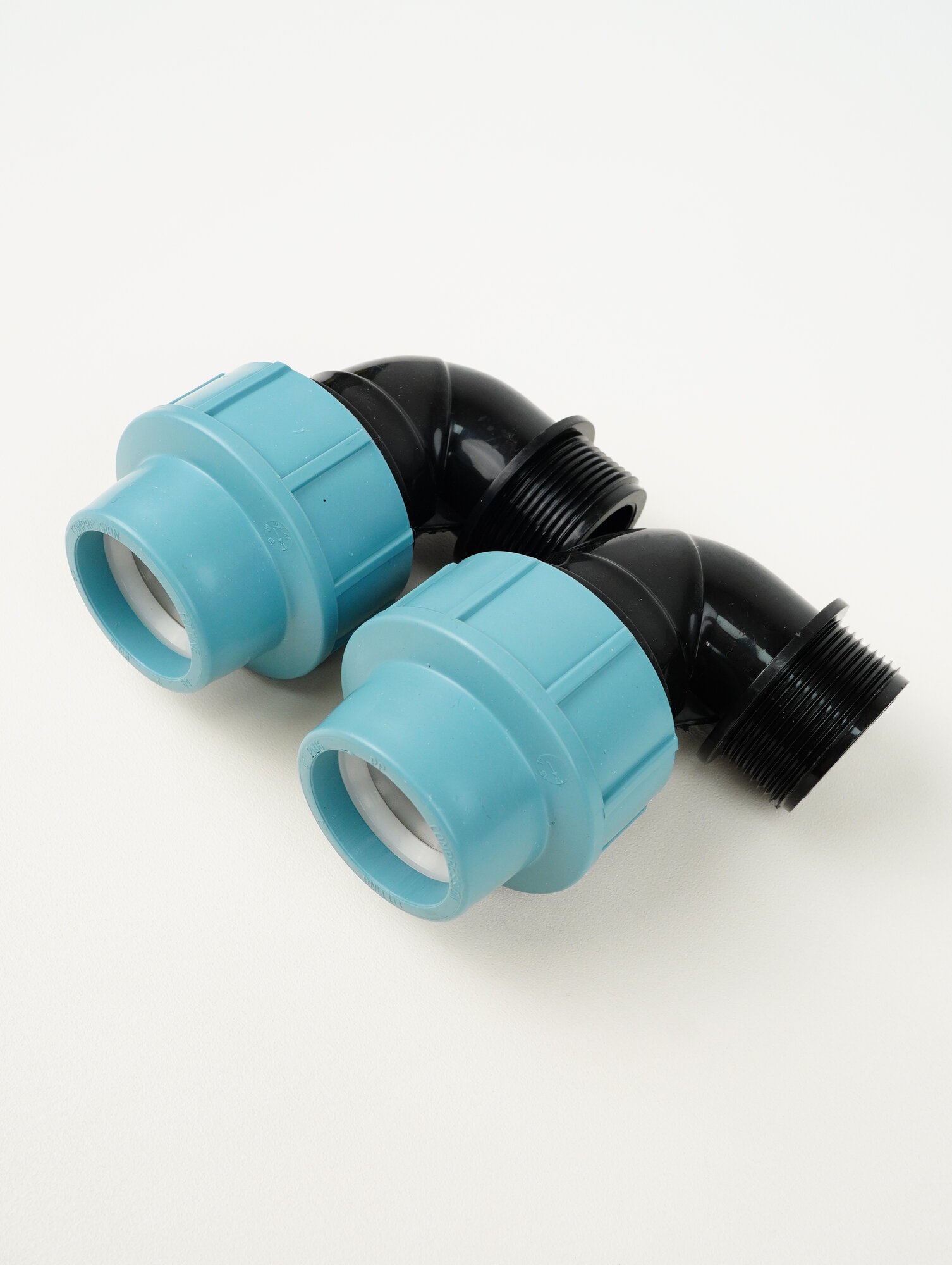 Отвод (угол) ПНД 40х1 1/2 наружная резьба итал (завод SPEKTR) 2шт.