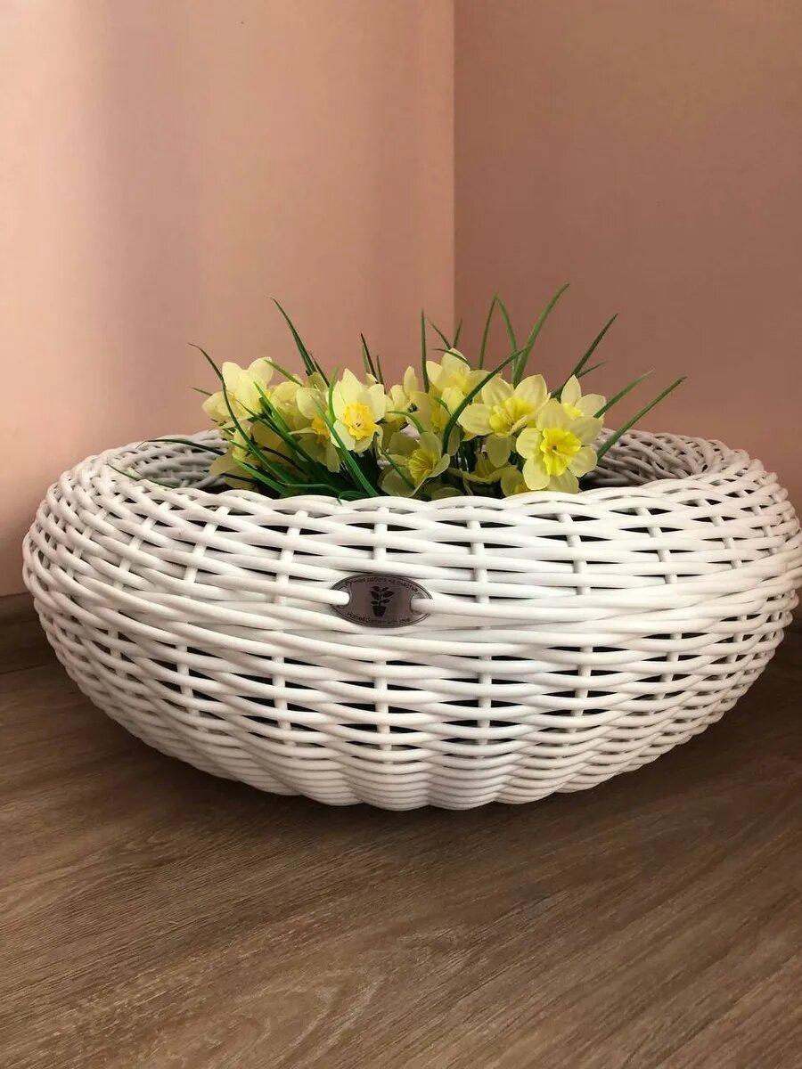 Белоснежное кашпо клумба 20 литров