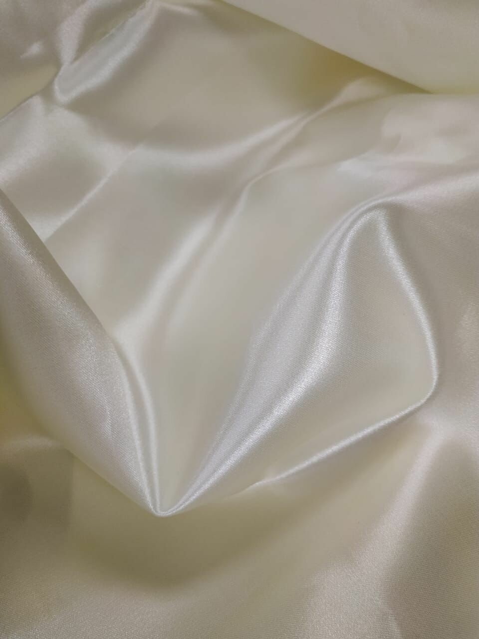 Ткань для шитья и рукоделия Атлас корсетный Роял, цвет шампань, отрез 1м, ширина 150 см