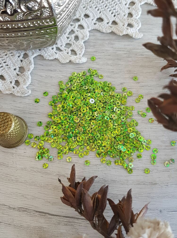 Пайетки круглые 3 мм, плоские, #p008. Упаковка 3 грамма