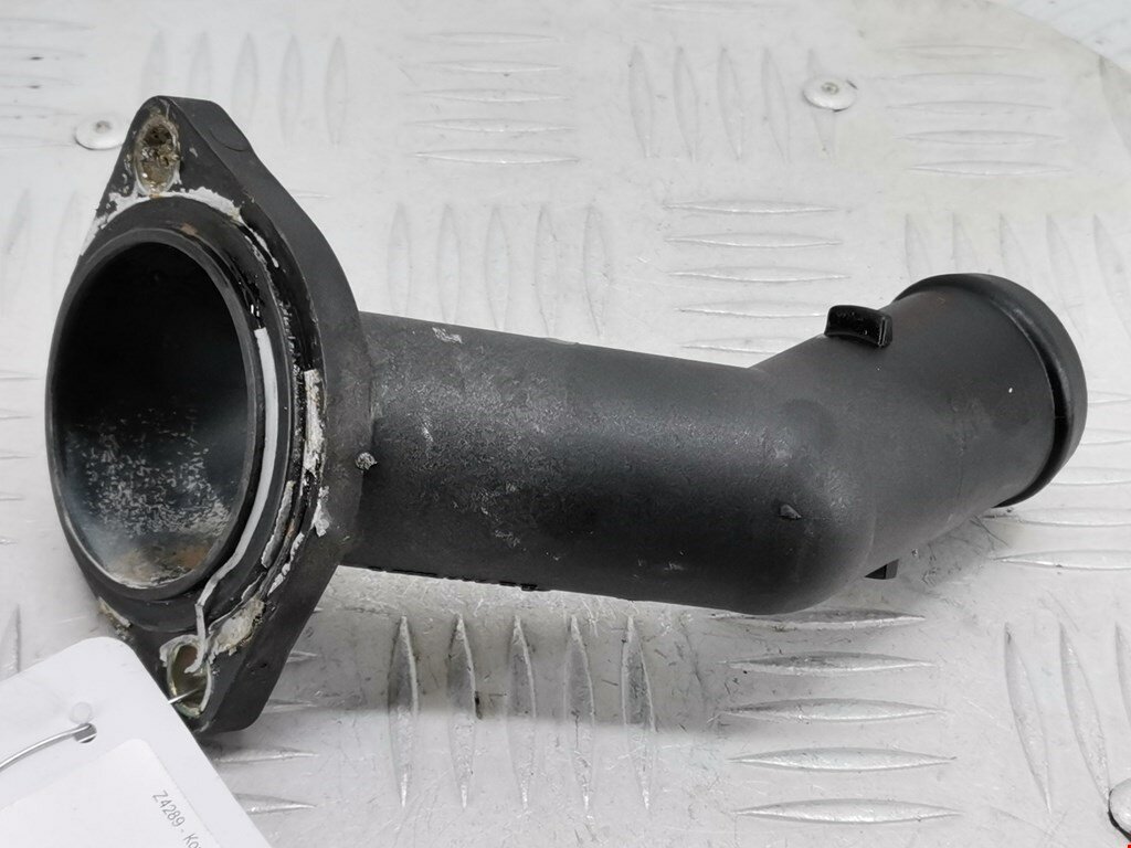 Корпус термостата Volkswagen Golf 4 06A121121C арт. 1563733