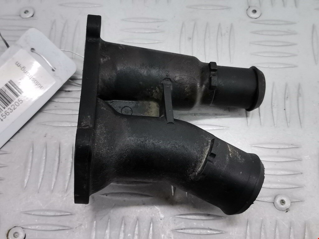 Корпус термостата Ford Focus 1 98MM9K478DA арт. 1563205