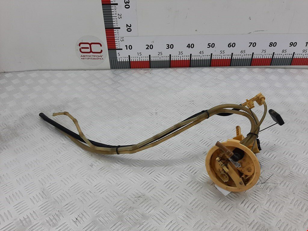 Датчик уровня топлива BMW 3-Series (E90/E91/E92/E93) 16117170090 арт. 1730365