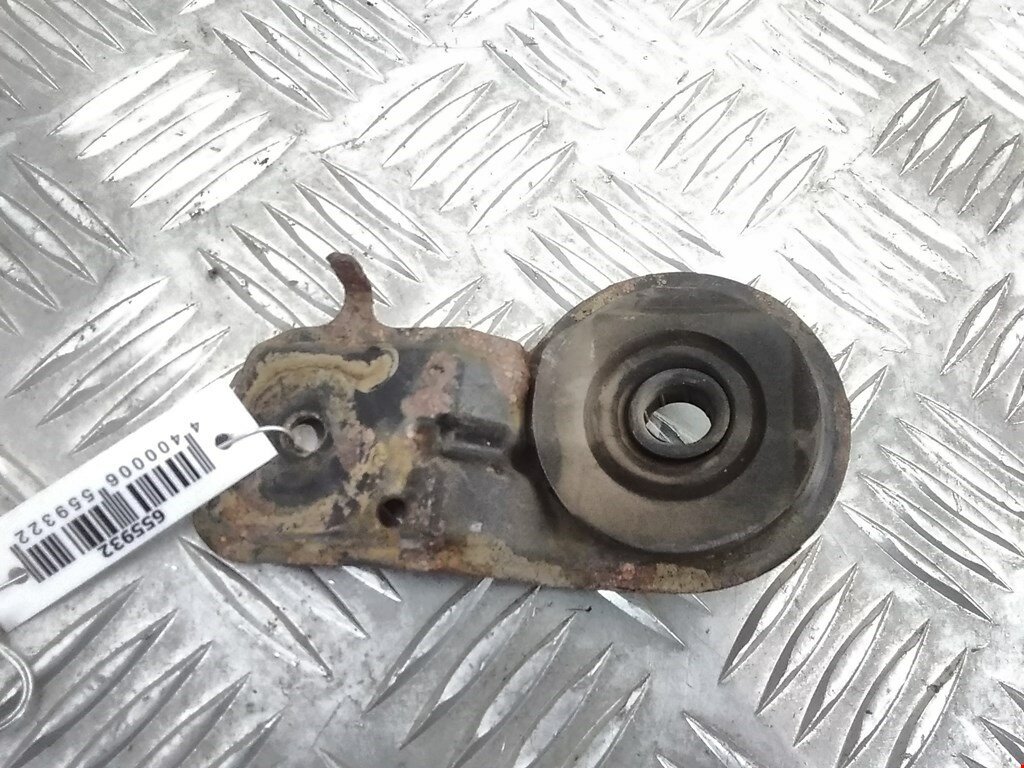 Кронштейн (крепление) радиатора Nissan Primera P12 21543AU011 арт. 655932