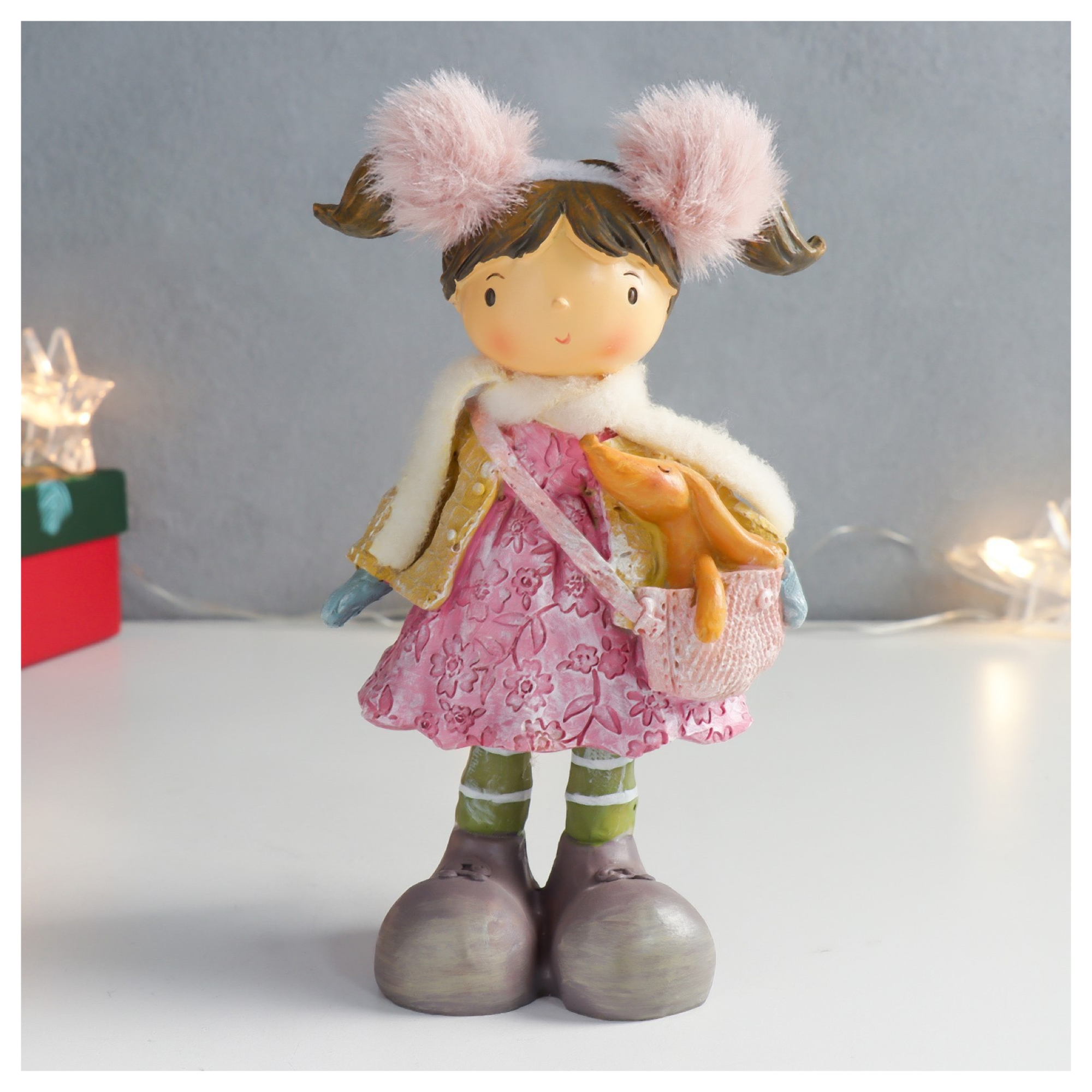 Декоративная статуэтка «Девочка и такса», 10х7х17 см, полистоун