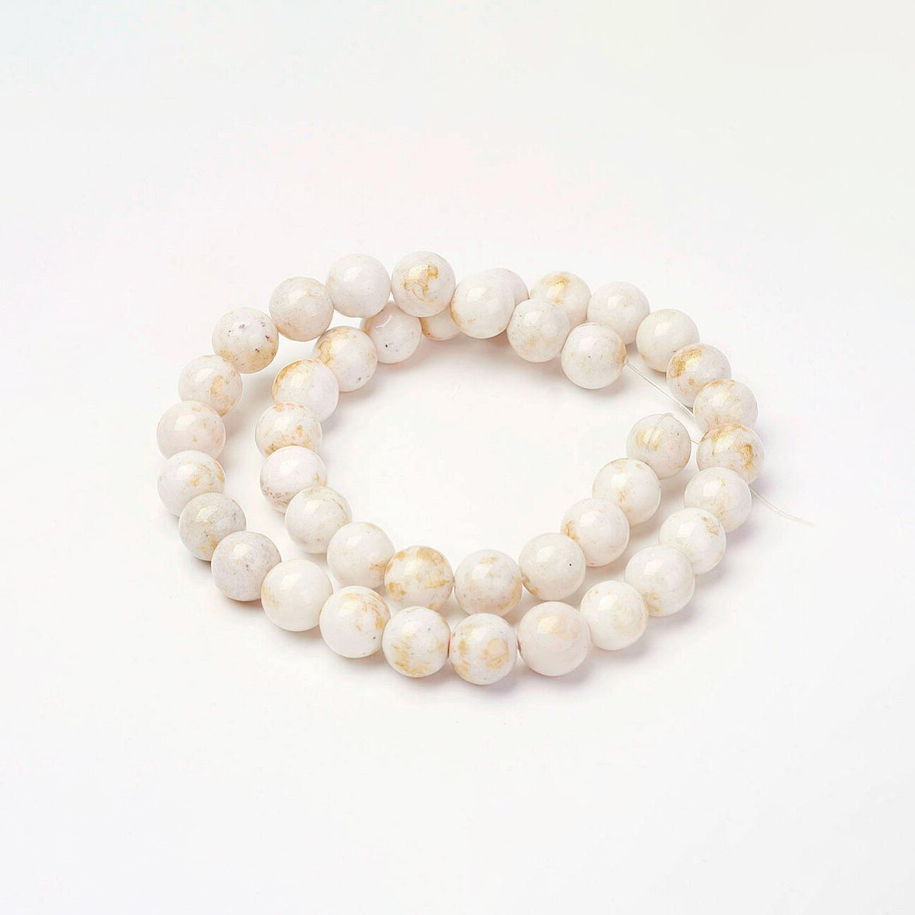 Бусины каменные, жадеит прессованный, белый с золотой поталью, 4мм, 90 шт, низка