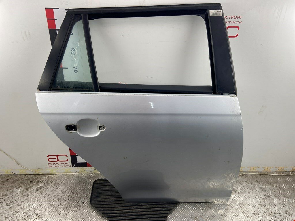 Дверь задняя правая Volkswagen Golf 5 1K9833056B арт. 714929