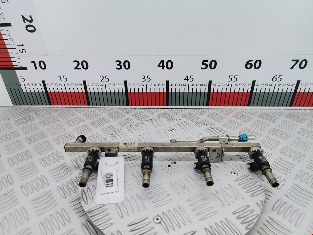 Форсунка бензиновая электрическая Opel Astra H 55559377 арт. 1922205