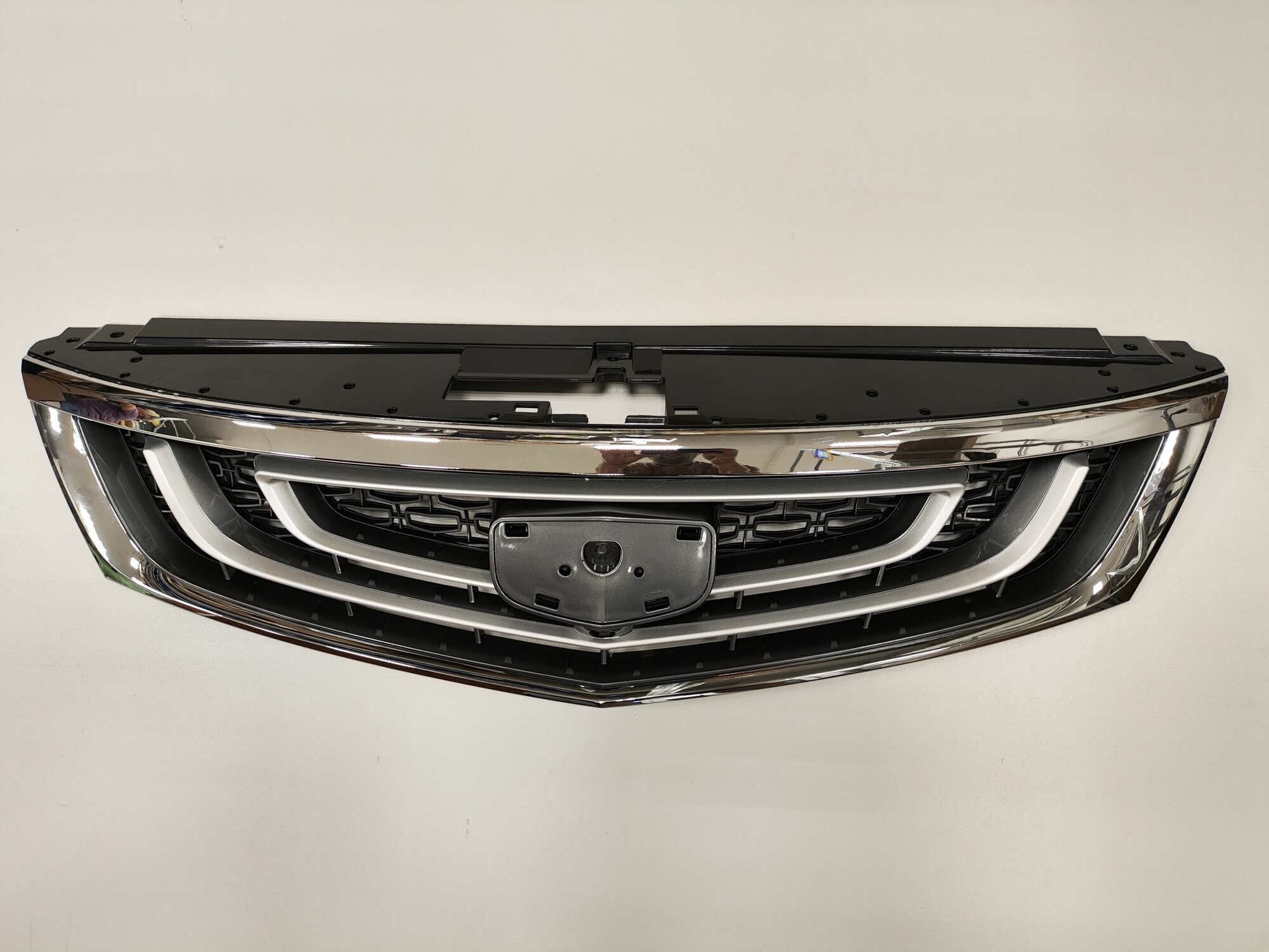 Решетка радиатора Geely Atlas [2.4 16V 6AT внедорожник 4X4] 6013003700