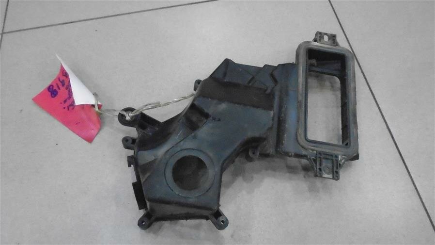 Корпус блока предохранителей подкапотного от Audi A6 C6 2004-2011