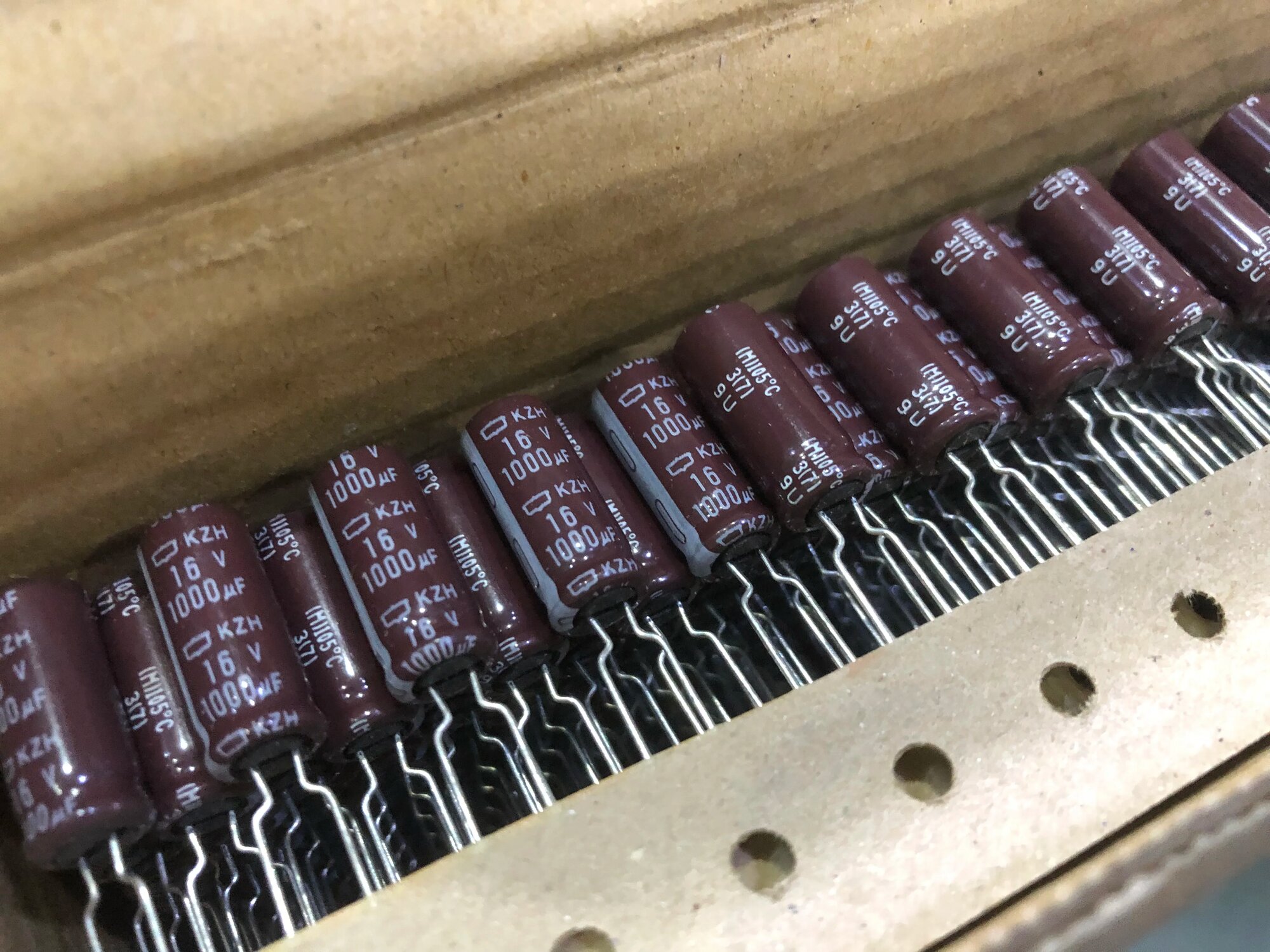 50 шт, алюминиевые электролитические конденсаторы NIPPON NCC KZG KZH 1000 мкФ 16 16V1000UF KZG 8x20