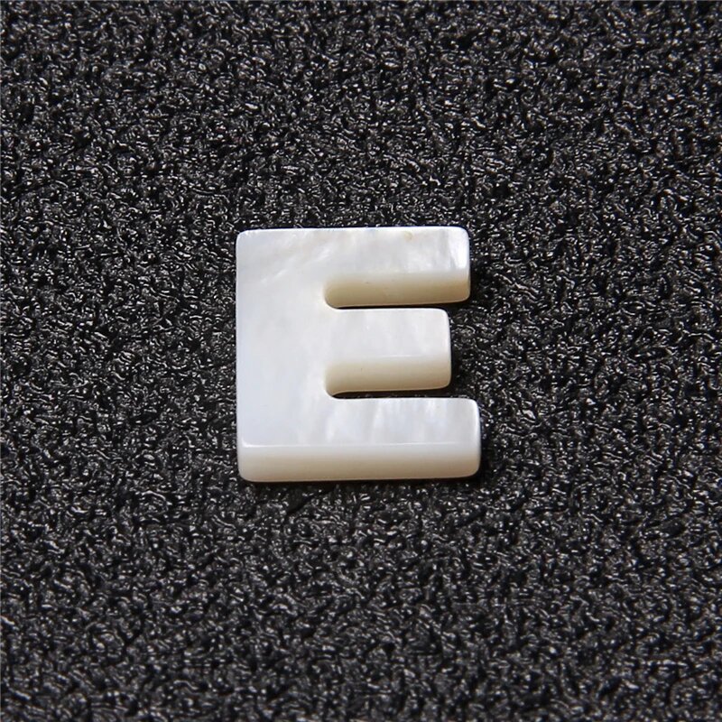 Бусины из перламутра RISYF, белые буквы Белый, 2 pieces, E(9X12mm)