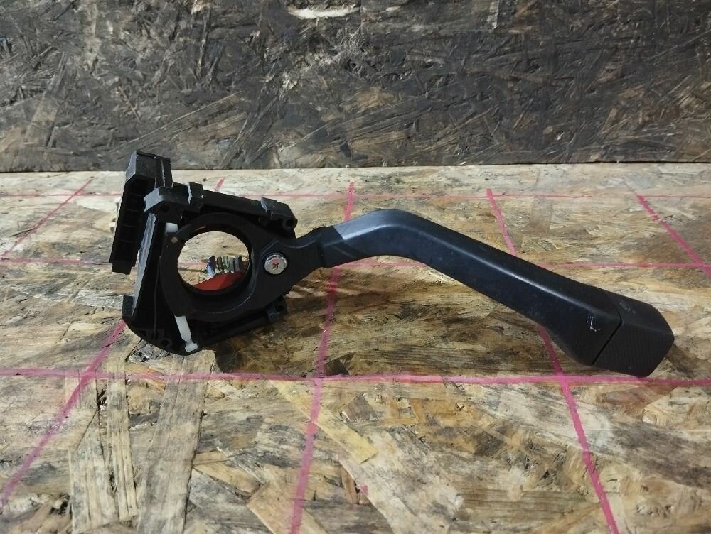 Переключатель стеклоочистителей Volkswagen Jetta 2 Б/У с пробегом