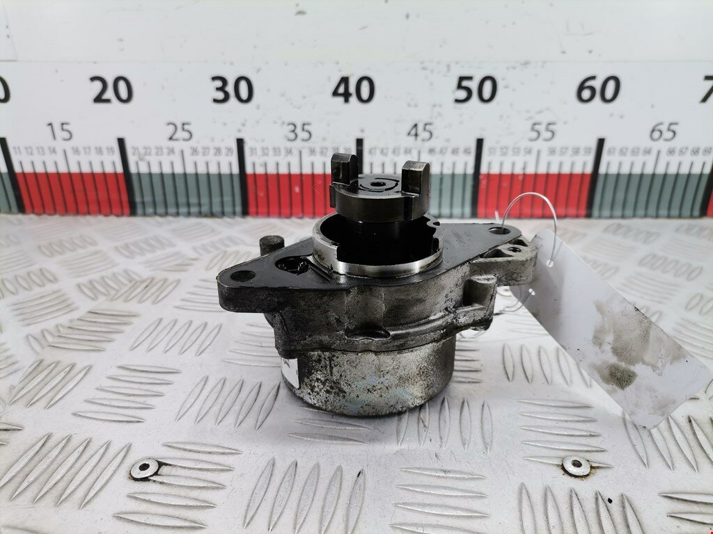 Насос вакуумный Fiat Punto 3 Grande Punto (199/310) 55268636 арт. 1858485
