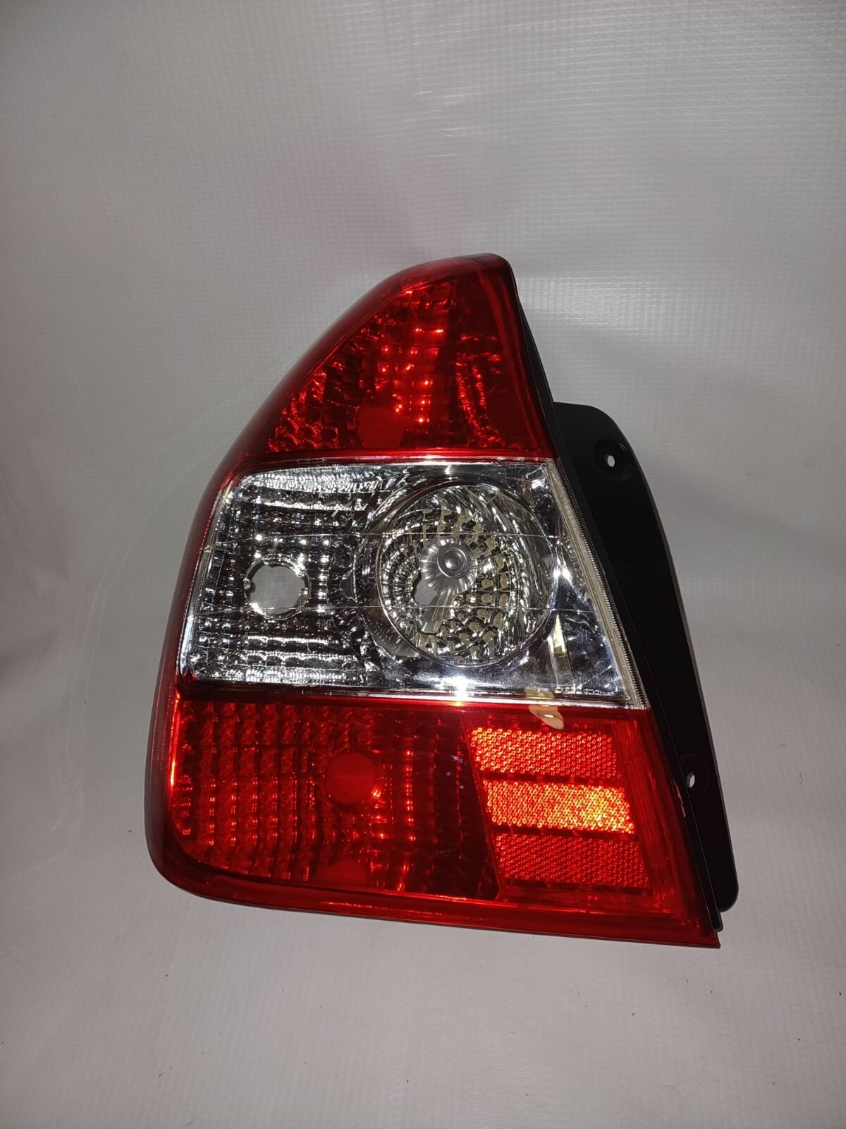 Левый фонарь Хендай Акцент HYUNDAI ACCENT Тагаз хрусталь задний стоп
