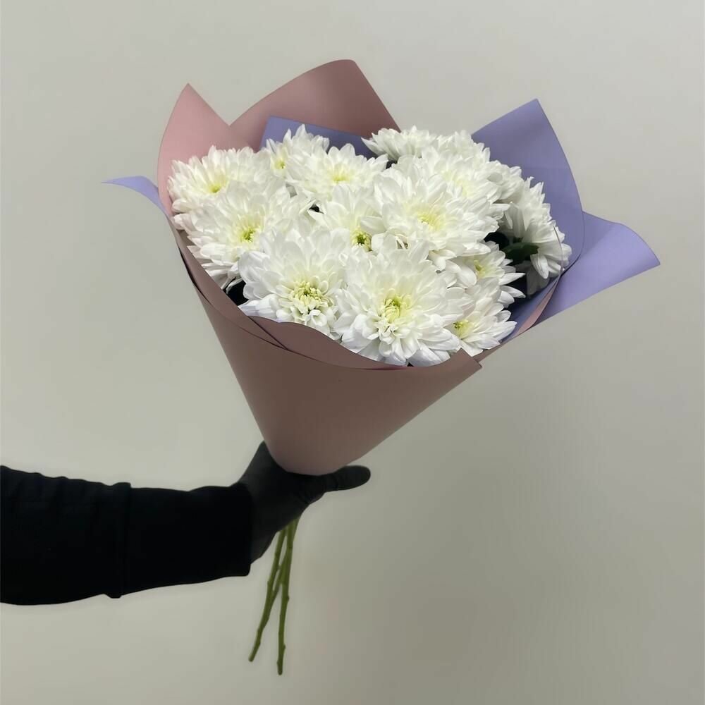 Букет Well-Flowers "Хризантема", круглый, на стеблях, 5 цветов, белый, букет свежих цветов — фото 1