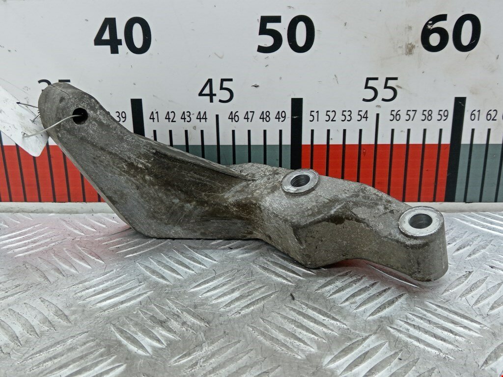 Кронштейн генератора Fiat Stilo (192) 60669970 арт. 2058369
