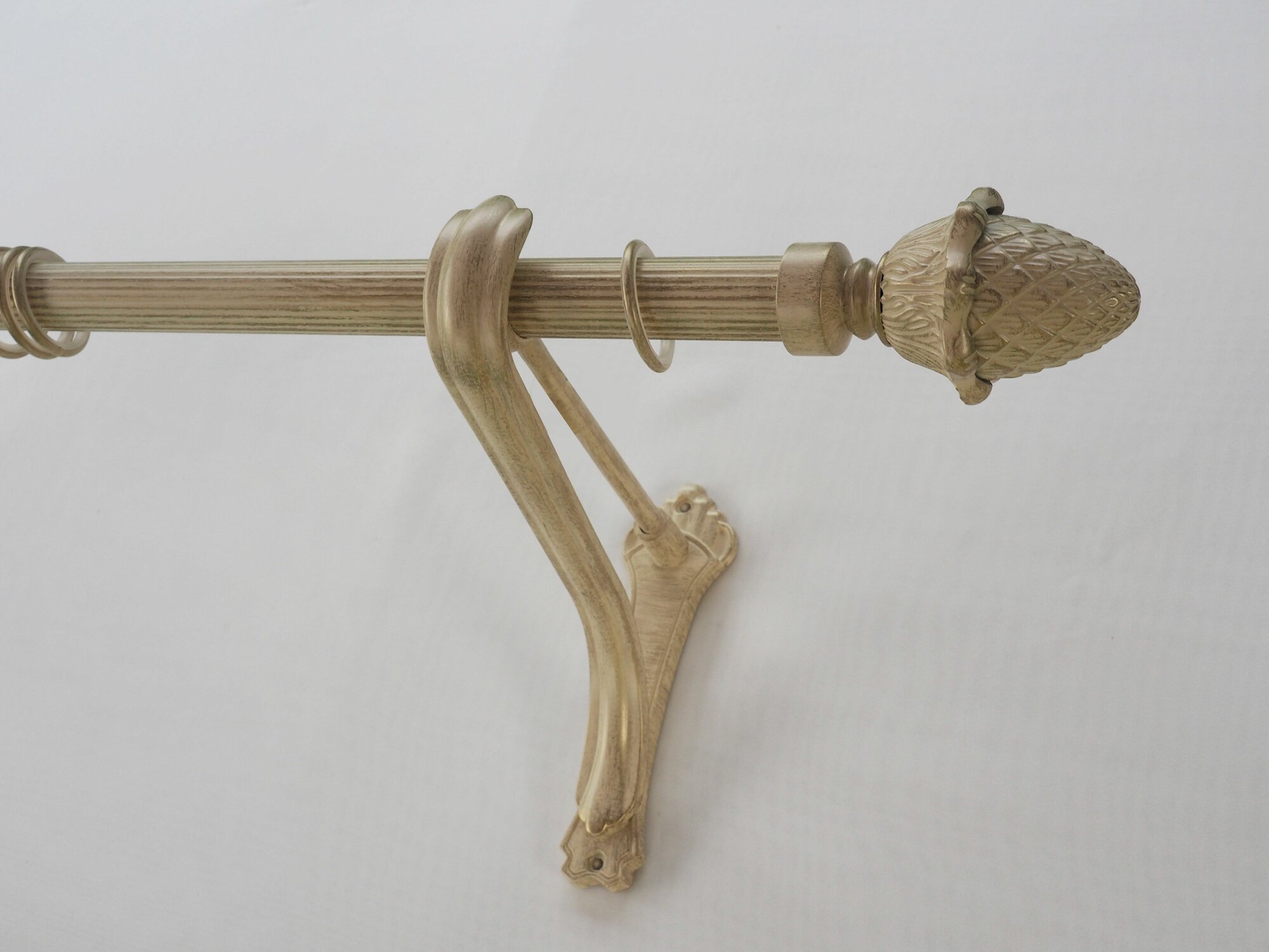 25 мм карниз Ост ваниль - золото однорядный наконечник Кедр