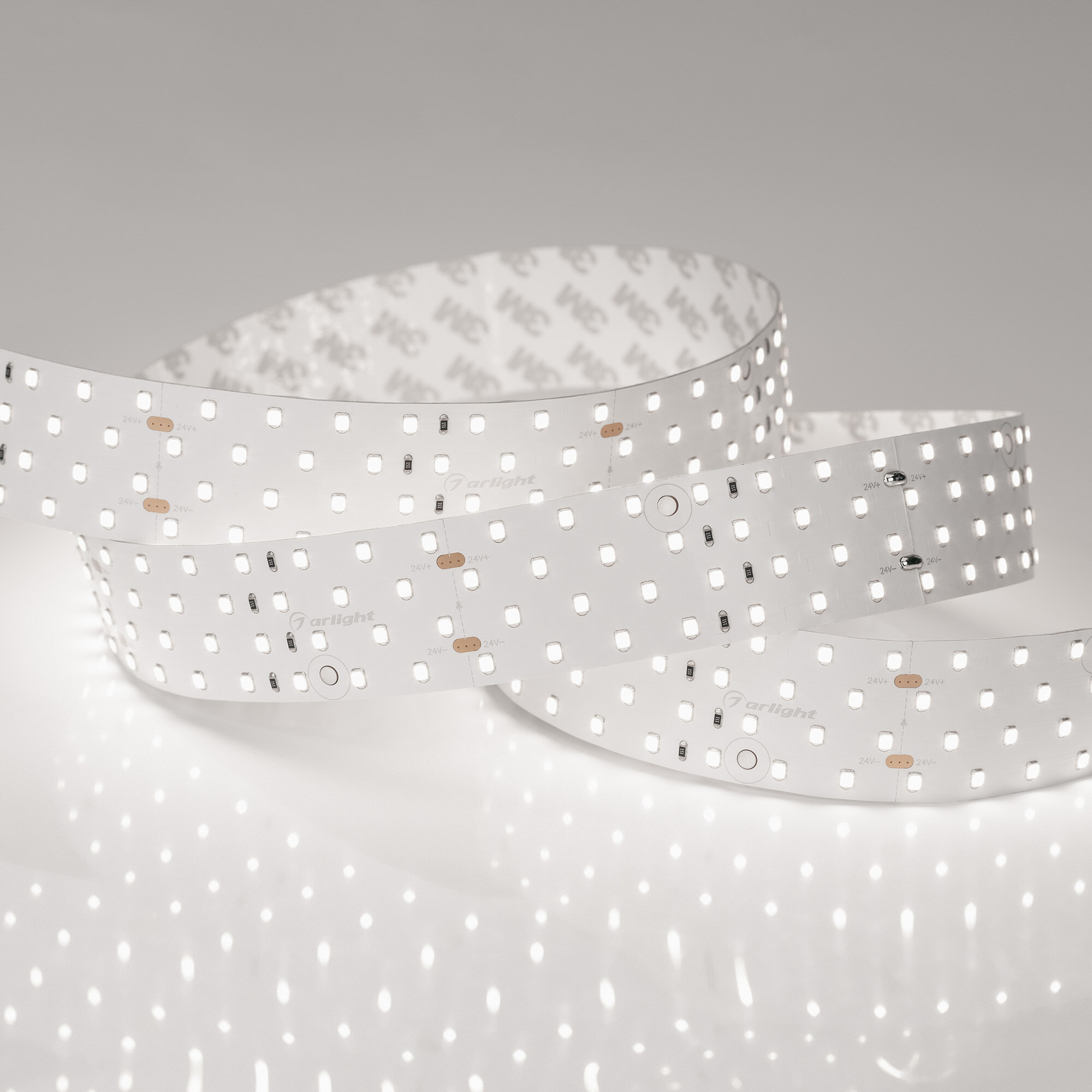 Лента светодиодная Arlight Лента RT 2-2500 24V Day5000 4x2 (2835, 700 LED, CRI98), 2.5м