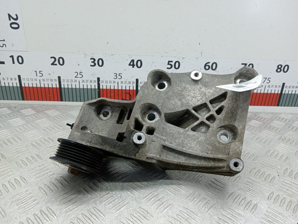 Кронштейн генератора Opel Insignia 1 55582510 арт. 2090950