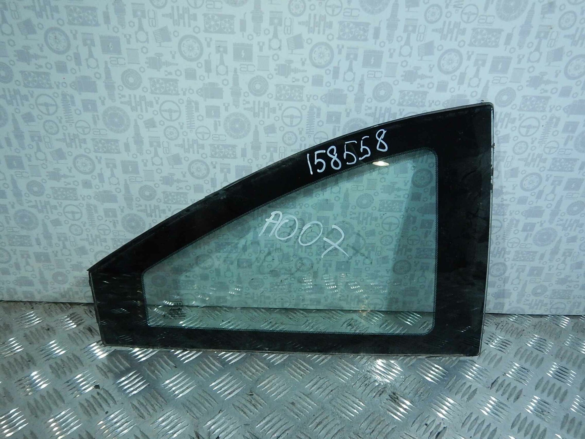 Стекло кузовное заднее правое Rover 400 R8 CPD100660 арт. 158558