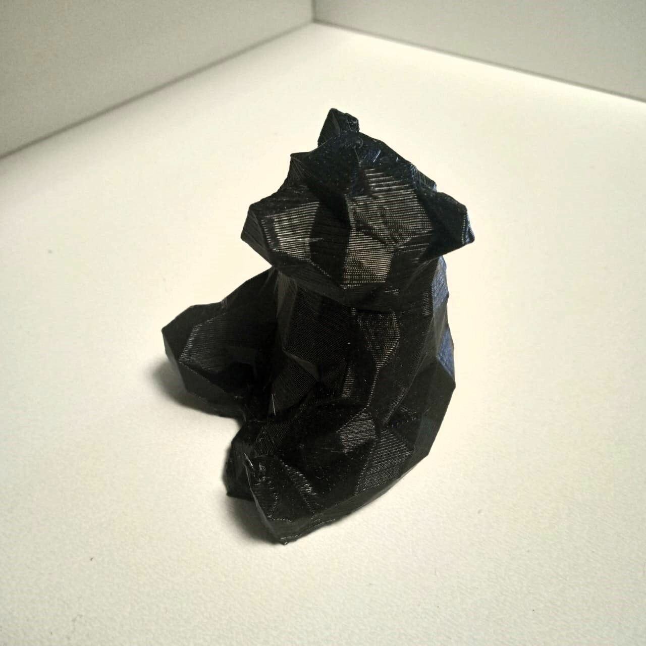 Статуэтка интерьерная "Медведь", пластик, ручная работа, 6x7x6 см