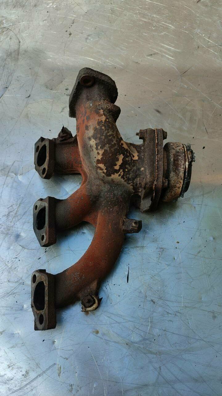 Выпускной коллектор Dodge Caravan 4 (2000 - 2007) 04781039AA