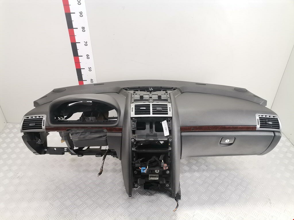 Торпедо (парприз панель приборов панель передняя) Peugeot 407 8211HW арт. 1638236