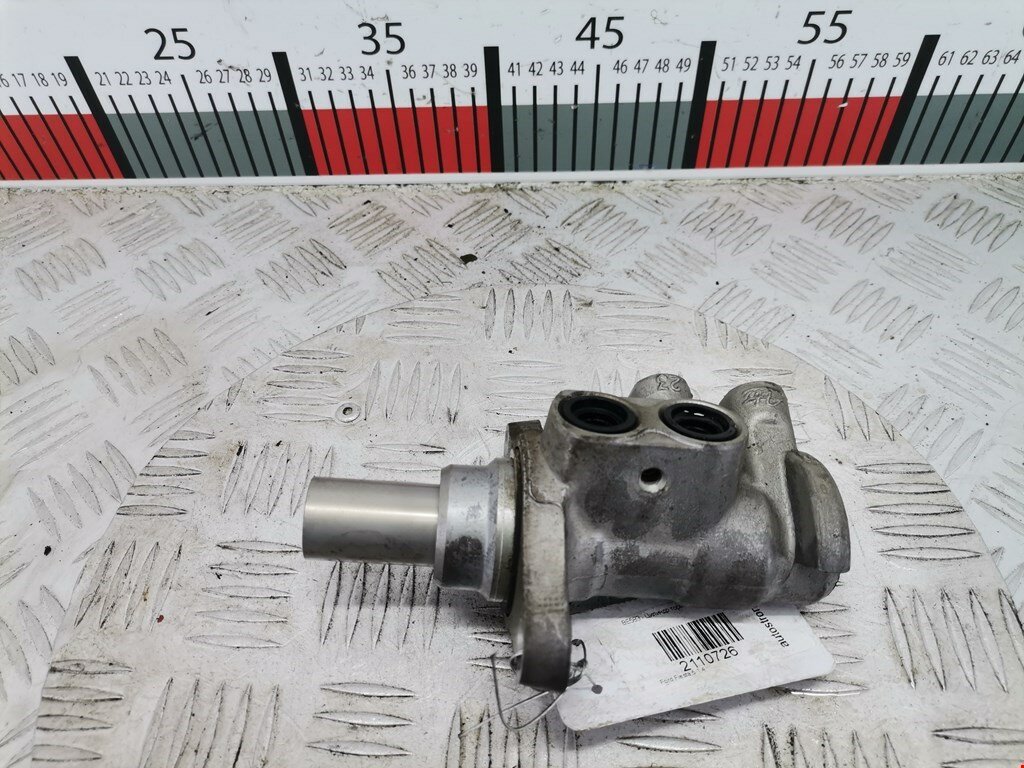 Цилиндр тормозной главный Ford Fiesta 5 арт. 2110726