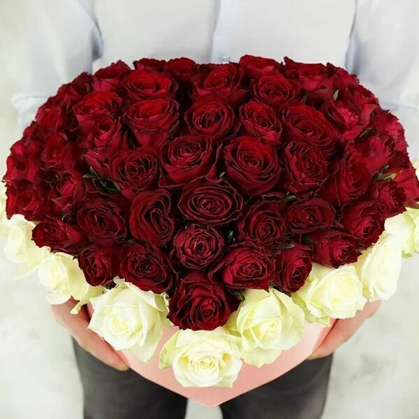 Монобукет Букет Маркет "Сердце", кенийские розы, 101 цветок, 40 см