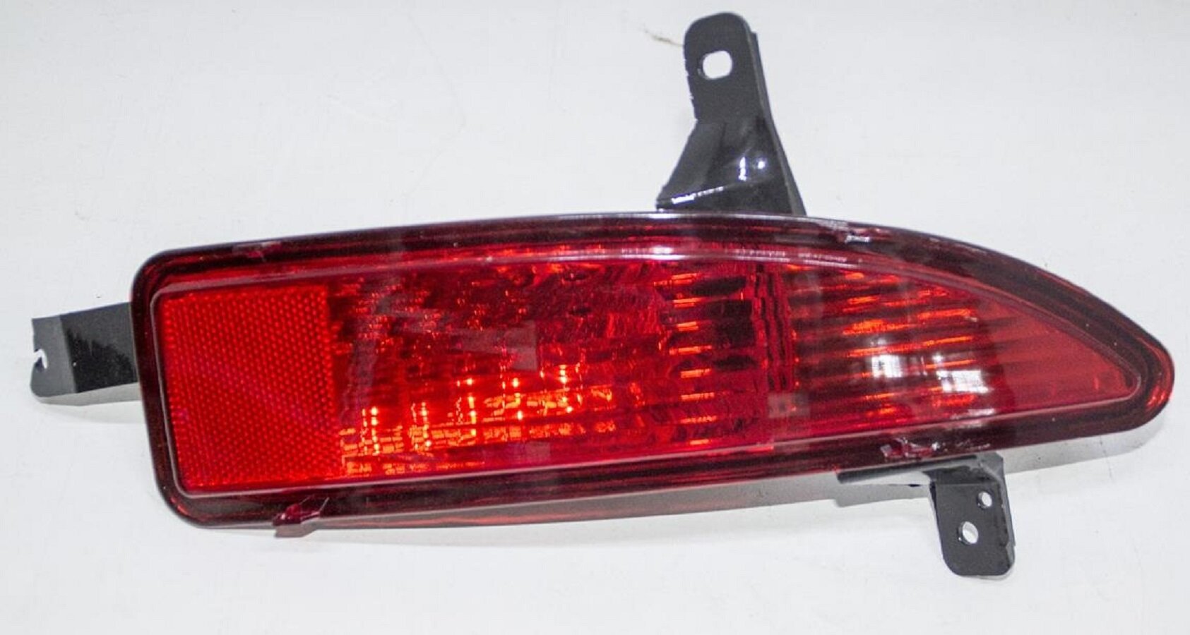 Фонарь противотуманный задний правый Geely Emgrand X7 [2.0 16V 5MT внедорожник] 1017009827