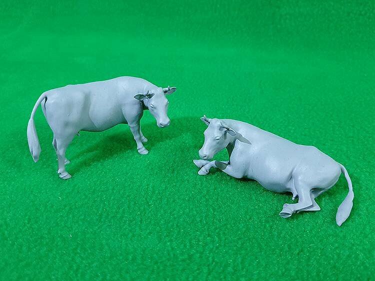 Набор фигурок "коровы" №1, 2 шт. Масштаб 1:35