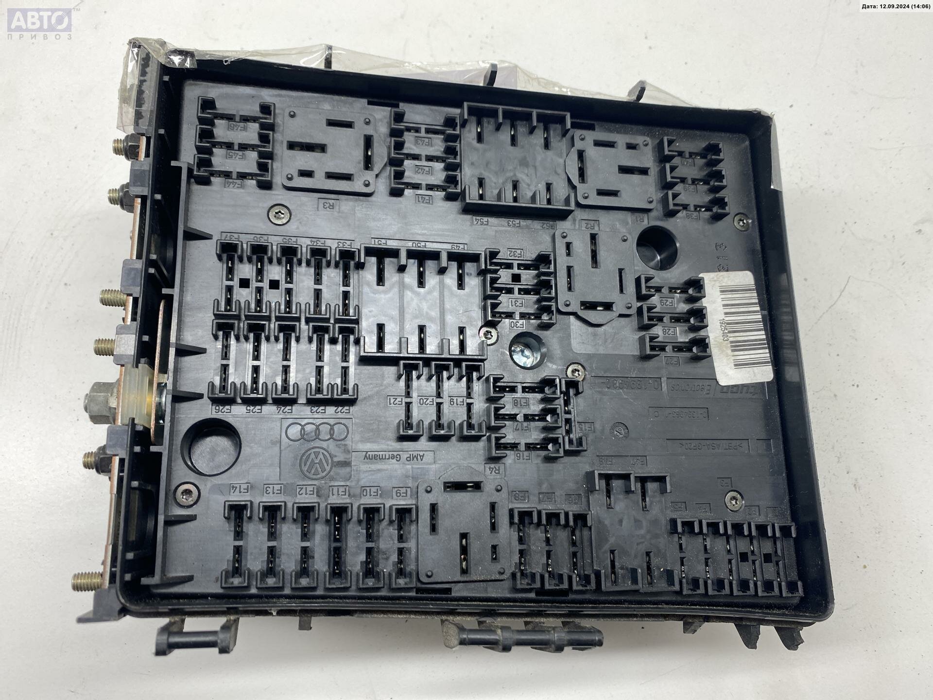 Блок предохранителей Audi A3 8P (2003-2012)