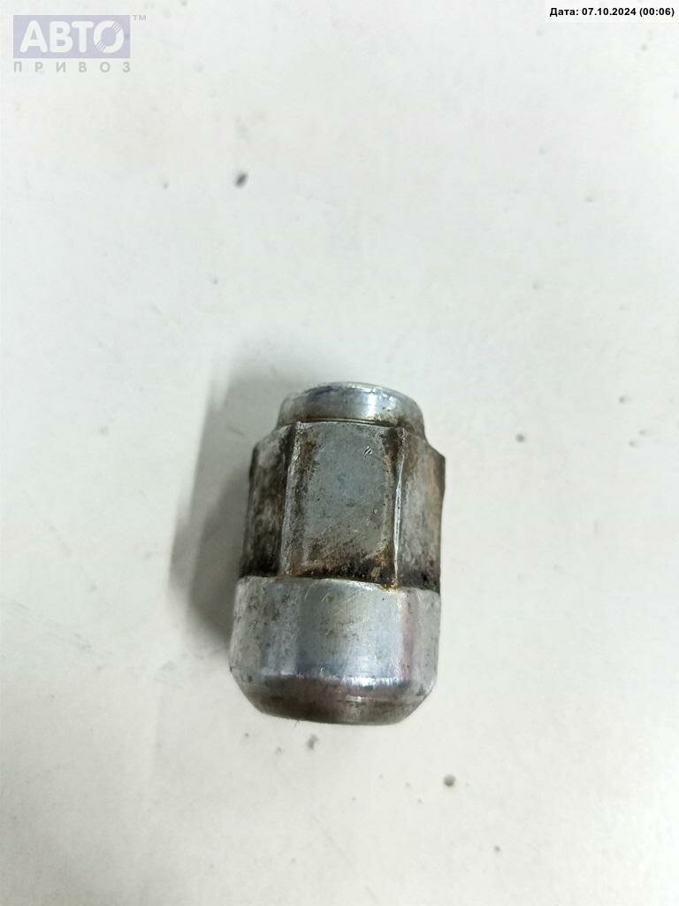 Болт колесный (гайка колесная) Honda CR-V (2007-2011)