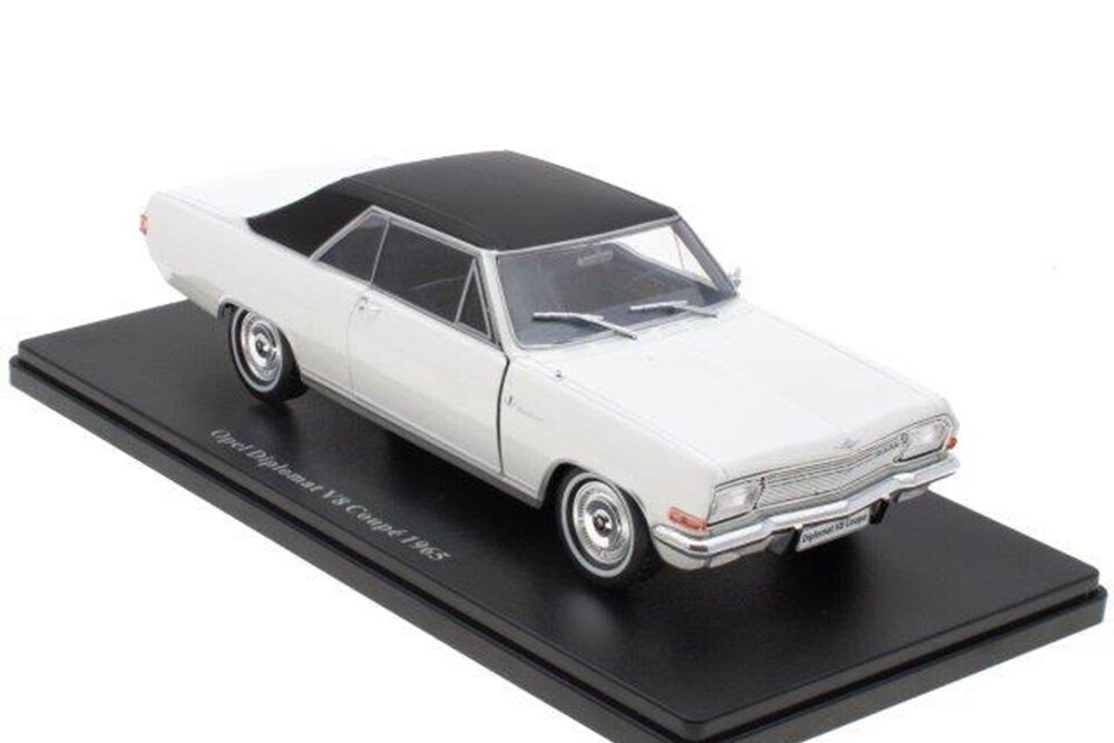 Модель коллекционная ALTAYA Opel diplomat V8 coupe 1965 white/black