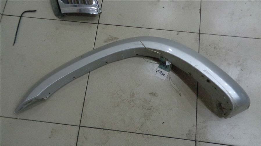 Накладка переднего крыла левого от Nissan Patrol Y61 1997-2010