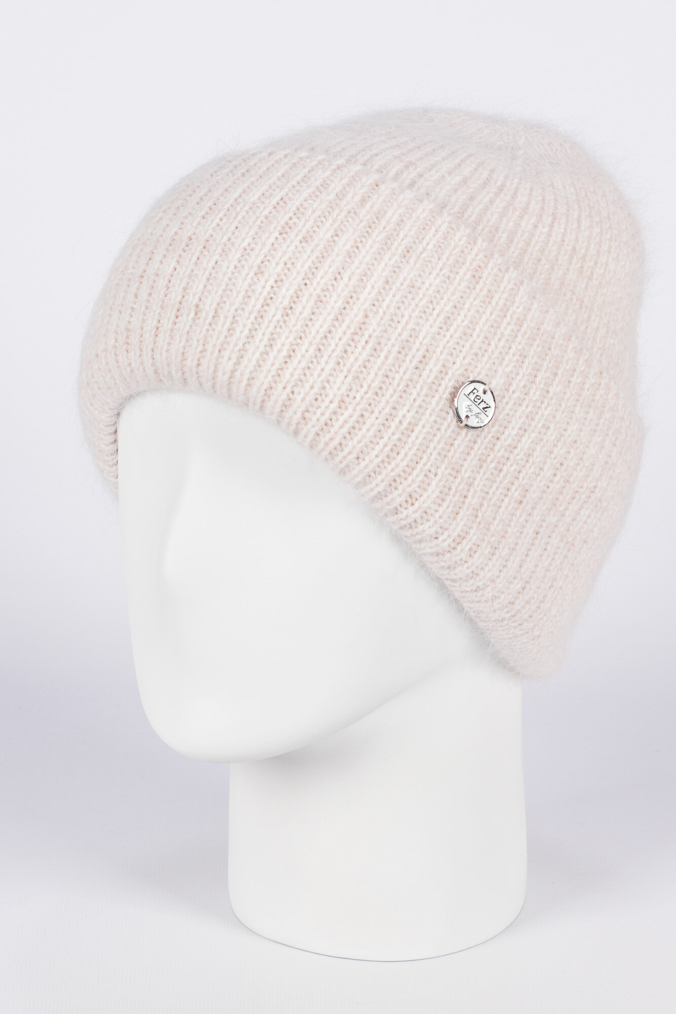 Шапка для женщин