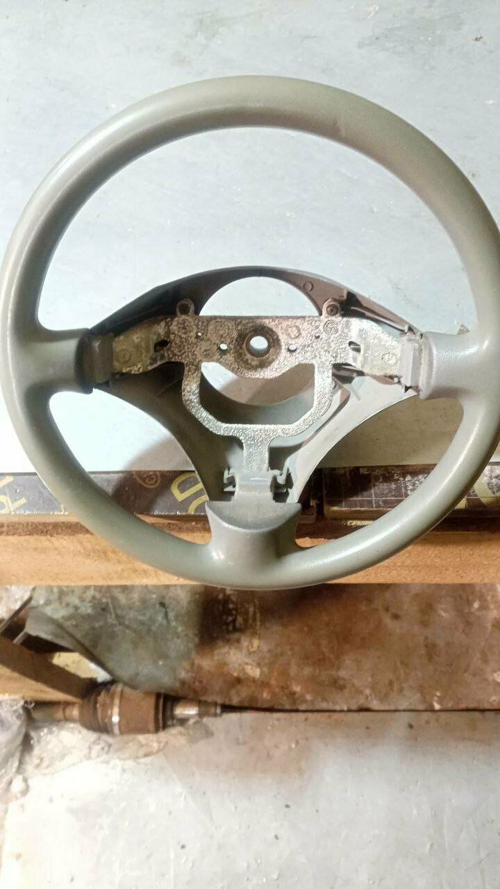 Руль Toyota Yaris