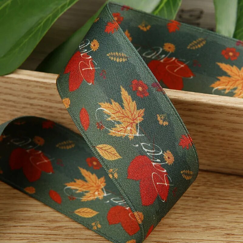 Лента из кленового листа 9-10 ярдов, 38 мм, полиэстер 002