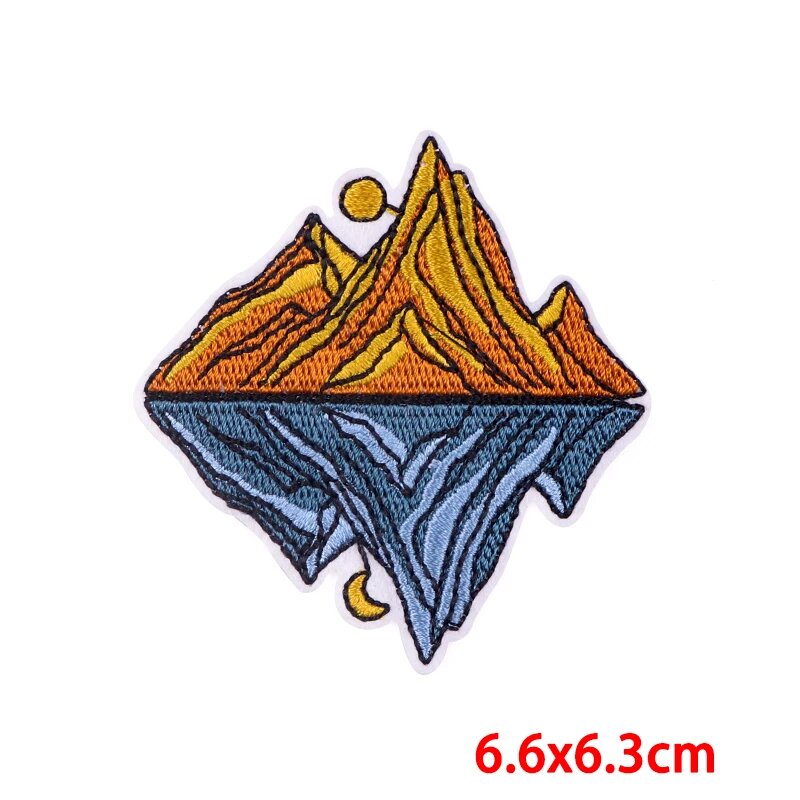 Нашивки "Горы Приключения" Pulaqi с вышивкой PE7566CT