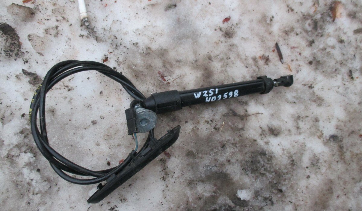 Датчик W251 R-klasse Mercedes-Benz A2518200397