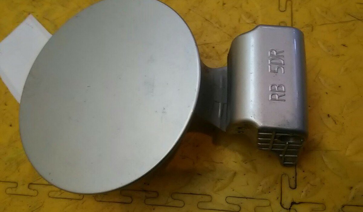 Лючок бензобака Solaris Hyundai 695100U200