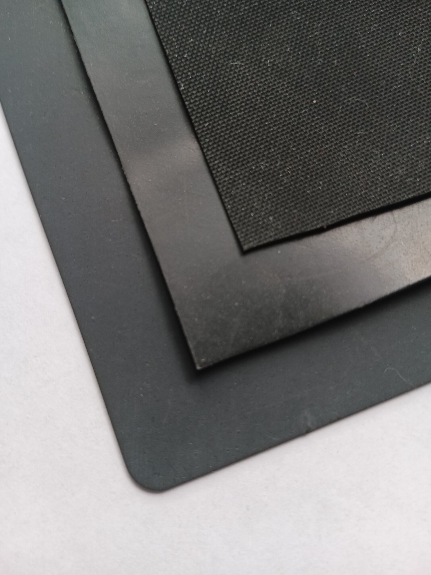 Бутилкаучуковая пленка для пруда EPDM 6.0*5м, толщина 1,0мм