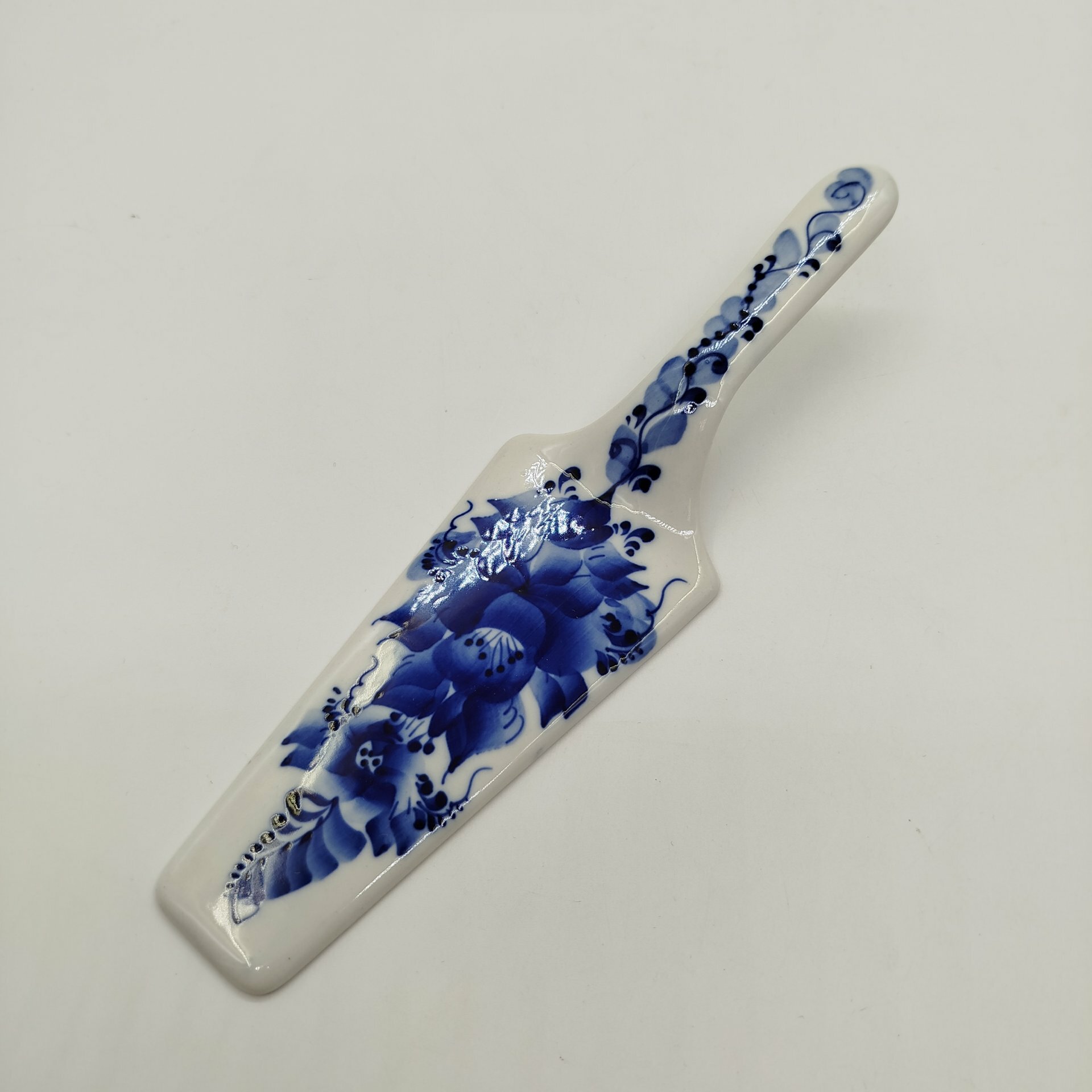 Лопатка сервировочная с растительным декором, Гжель, фарфор, роспись, Россия