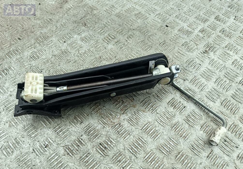 Домкрат Mercedes C-Class W203 (2000-2006)