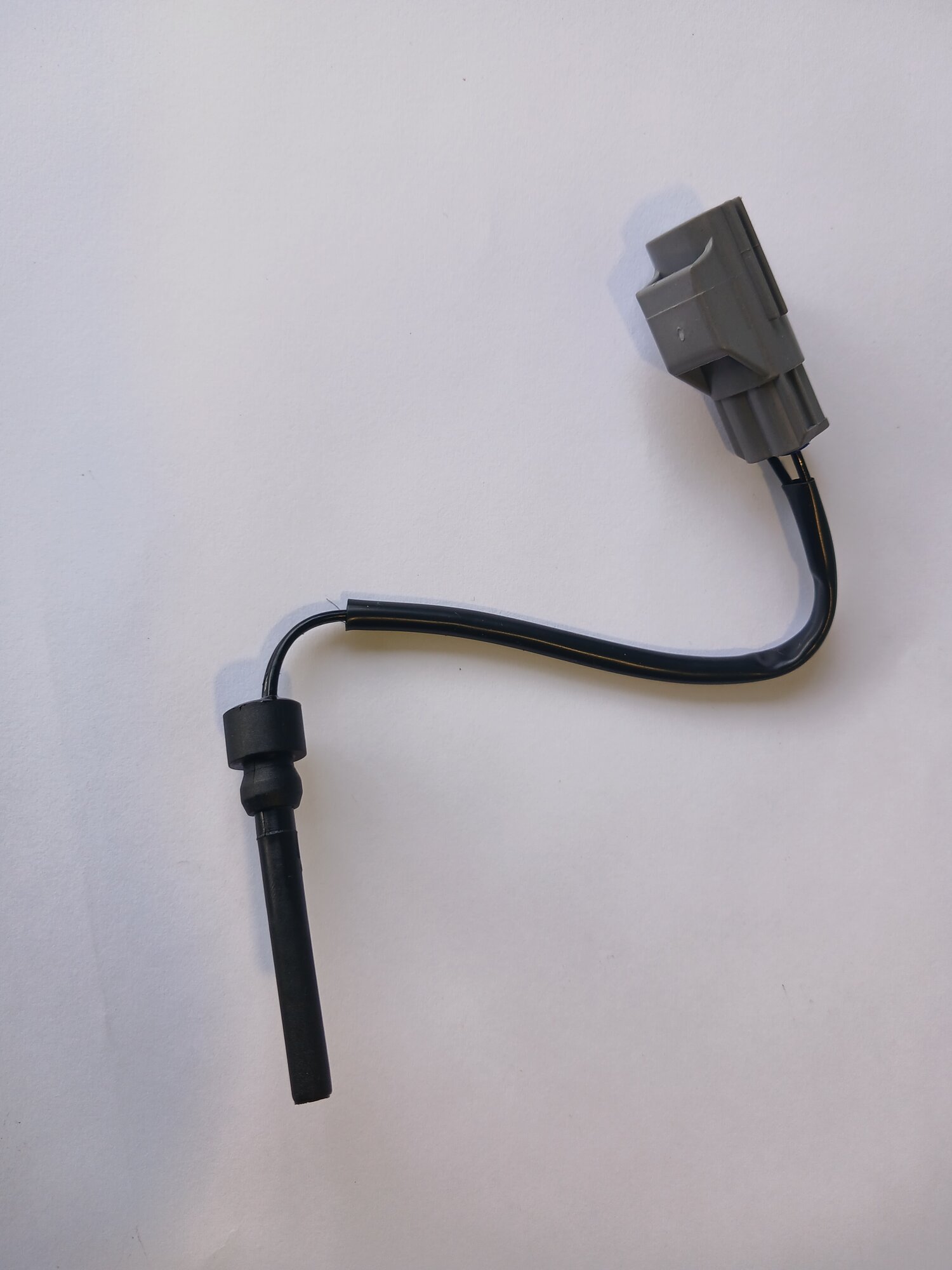 Датчик уровня расширительного бачка антифриза Volvo XC90 S60 XC70 V70 S80