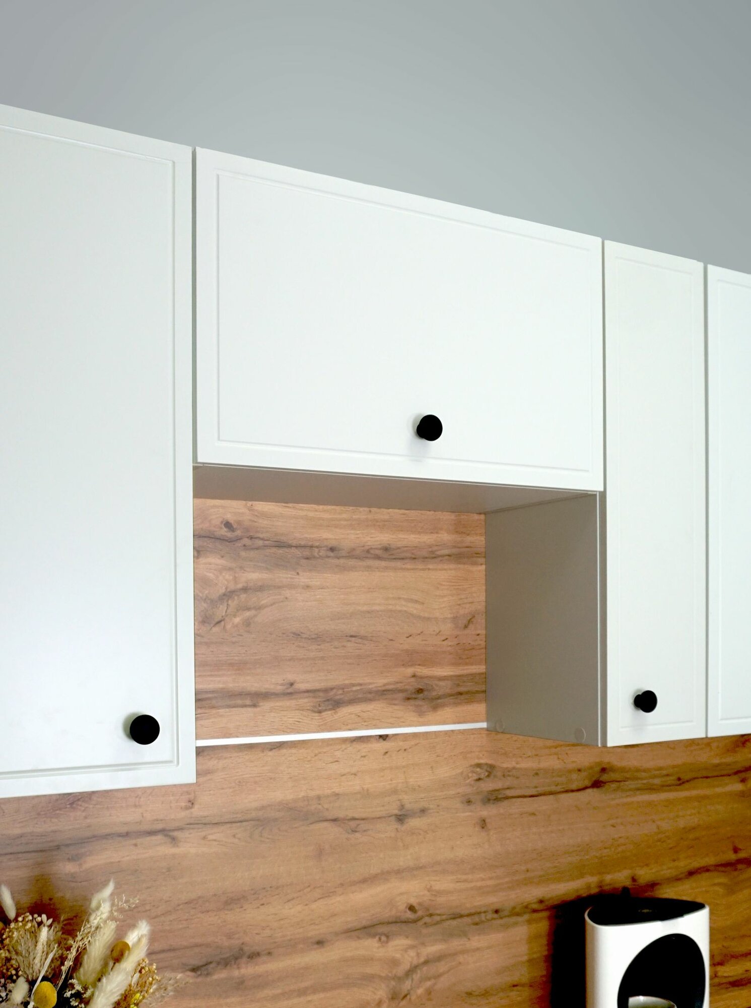 Кухонный гарнитур VITAMIN шкаф модульный навесной. МДФ, с газлифтом. Цвет "Белая эмаль" ширина 60 см