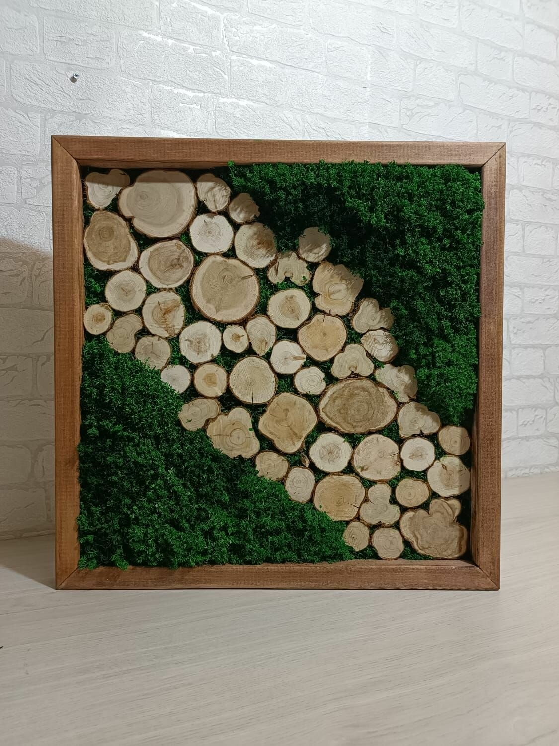 Картина интерьерная 50*50 из стабилизированного мха и спилов для декора/офиса/ресторана